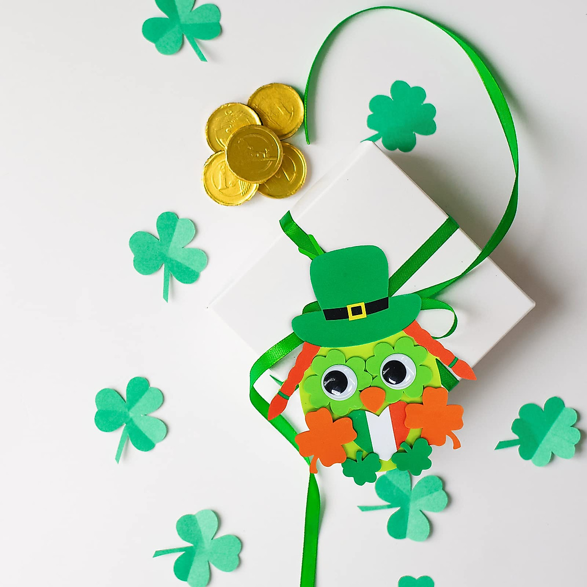 24 Sets St. Patrick's Day Decorations Owl Shamrock Ornaments DIY St. Pat's Craft Kits Assorted Owl Four-Leaf Clover Irish Lucky Shamrock Foam Stickers for Kids Classroom Home Activity Gift Art Project