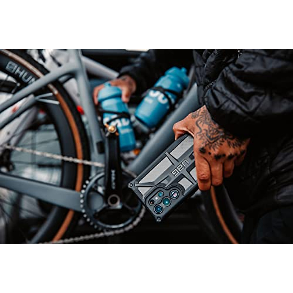 URBAN ARMOR GEAR UAG Designed for Samsung Galaxy S22 Case Kevlar Black Rugged Lightweight Slim Shockproof Premium Monarch Protective Cover, [6.1 inch Screen]