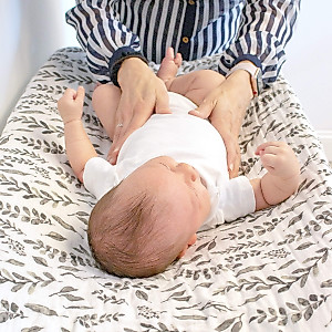 Bebe au Lait Classic Muslin Changing Pad Cover - Leaves