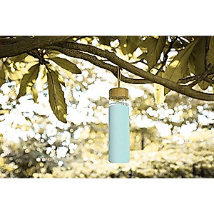 Yomious 20 Oz Borosilicate Glass Water Bottle with Bamboo Lid and Silicone Sleeve – Reusable BPA Free – Glass Drinking Bottle with Lids - Cute Glass Bottle for Women - Glass Shaker Bottle