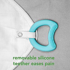 green sprouts Muslin Stay-dry Bandana Teether Bibs made from Organic Cotton (3 pack) | Soothes gums & protects from drool | Machine washable, sterilizer safe, Made without BPA