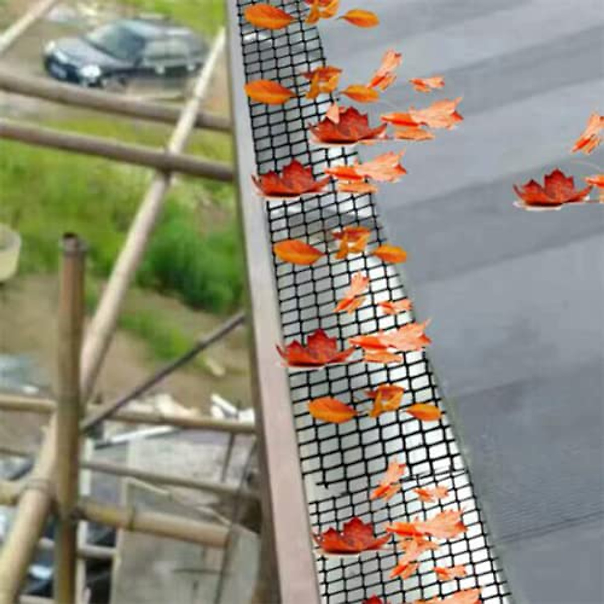 Plastic Gutter Guard Mesh Roof Gutter Protection Screen Roll Leaf Filter Gutter Cover Guard Mesh Protector Roof Leaf Guard No Hooks (0.4m x 4m=(1.3Ft x 13.1Ft), Black)
