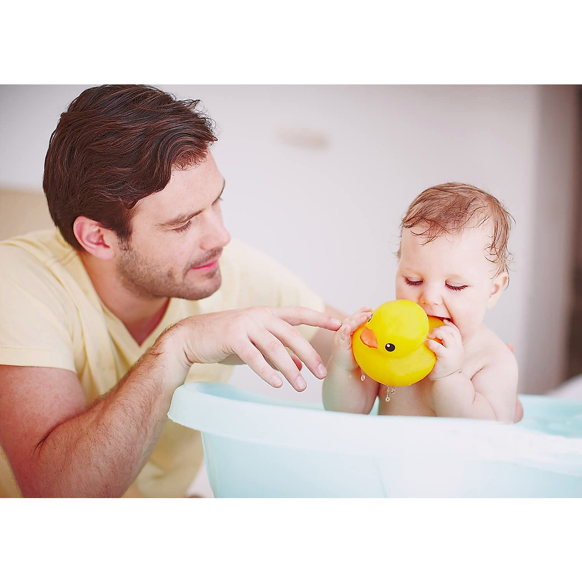 CICITOYWO Yellow Rubber Ducks, Preschool Large Bath Toys Bathtub Floating Squeaky Duckies Gift for Baby Shower Infants Kids Toddler Party Decoration, 7.2 inches (Large)