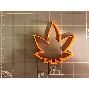 Marijuana Leaf Cookie Cutter (2")
