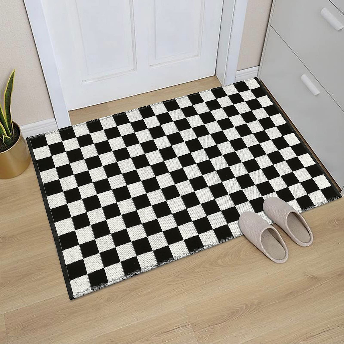 Seavish Checkered Rug, 2x3 Ft Moroccan Checkerboard Rug Black and White Outdoor Washable Rug Cotton Woven Area Rugs Reversible Floor Mat for Front Door Bedroom Entryway Kitchen Entryway