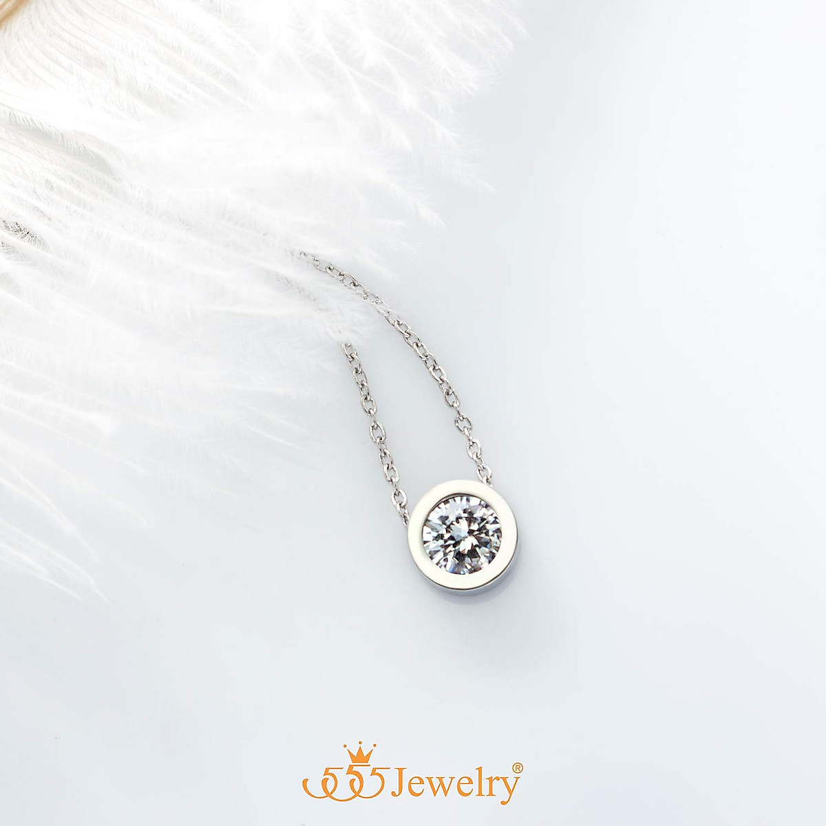 555Jewelry Stainless Steel Round CZ Cubic Zirconia Engraved Cut Solitaire Sparkly Bezel Set Halo Tiny Minimal Circle Fashion Accessory Jewelry Hanging Pendant Necklace, Silver