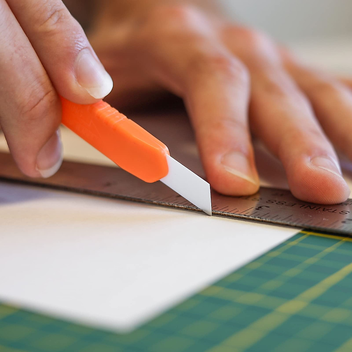 ToolTreaux 10-Pack Snap-off 9mm Utility Knife Ceramic Razor Blades, Ultra Sharp Craft Supplies