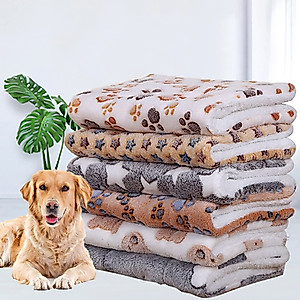 Cozy Calming Cat Blanket, Flannel Cushion for Pet Cozy Calming Blanket for Anxiety and Stress, Cozy Kitty Bed for Indoor Cats Calming Thick, Ultra Soft Pet Bed Mat (Grey Star, M (15.7" x 19.7"))