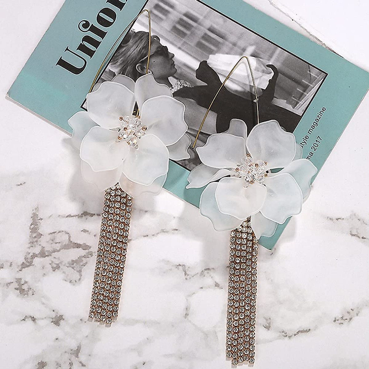 Xerling Boho Flower Petal Dangle Drop Earrings Gold Rhinestone Tassel Chain Fringe Acrylic Resin Floral Earrings for Party Wedding Crystal Statement Bridal Hoop Earrings (White)