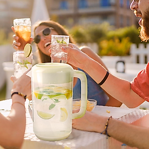 BPFY 1 Gallon 4 Litre Clear Plastic Pitcher with Lid, 2 Pack Clear Water Pitcher for Cold Drinks, Iced Tea Pitcher for Lemonade, Iced Tea, Milk, Juice, Beverages.