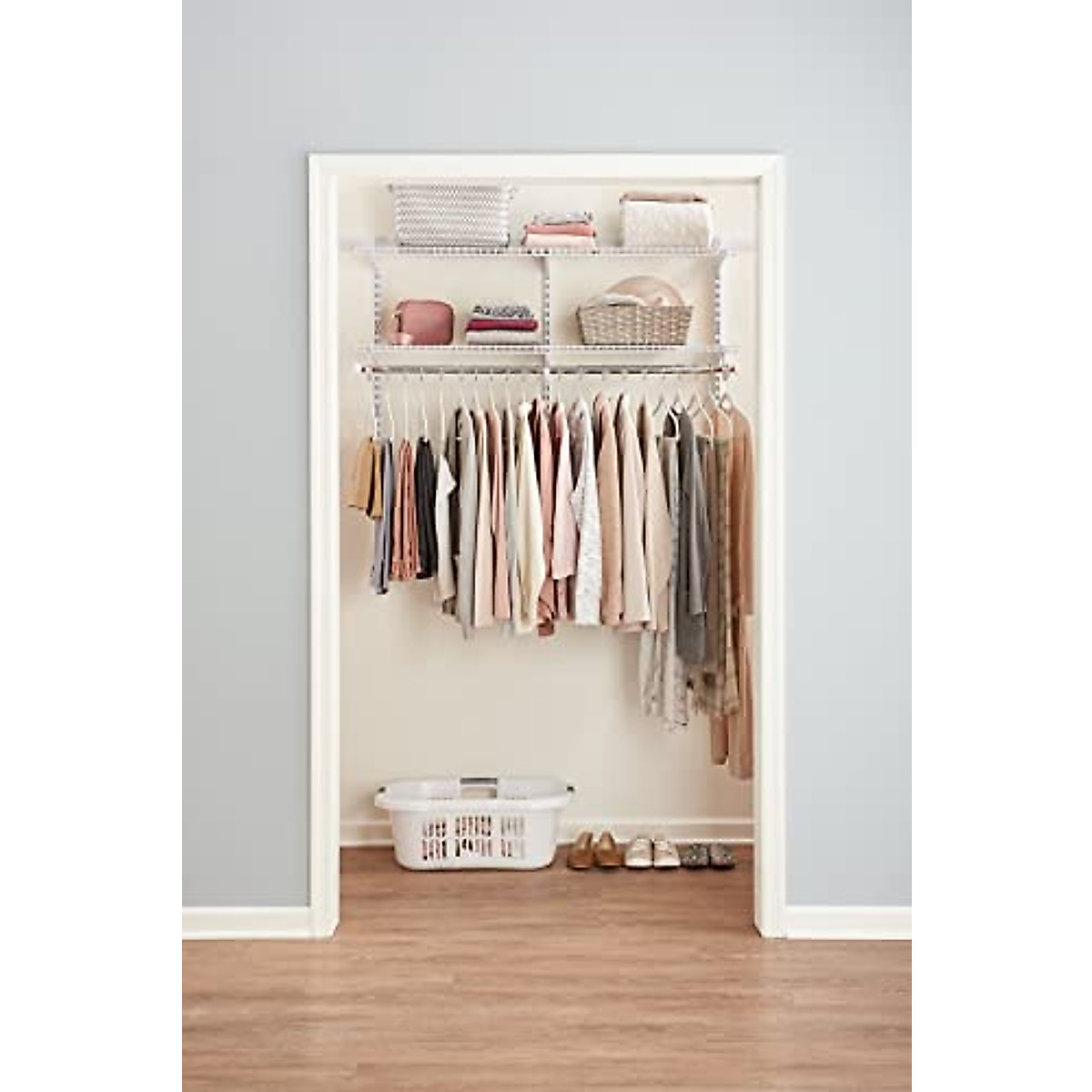 Rubbermaid Configurations Classic Closet Kit, White, 3-6 Ft., Wire Shelving Kit with Expandable Shelving and Telescoping Rods, Custom Closet Organization System, Easy Installation