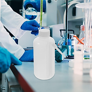 Baluue 4Pcs Wash Bottle, 500ml/16 oz Plastic Bottle Watering Tools, Liquid Storage Container Squeeze Wash Bottle with Narrow Mouth and Lid Chemical Wash Bottle