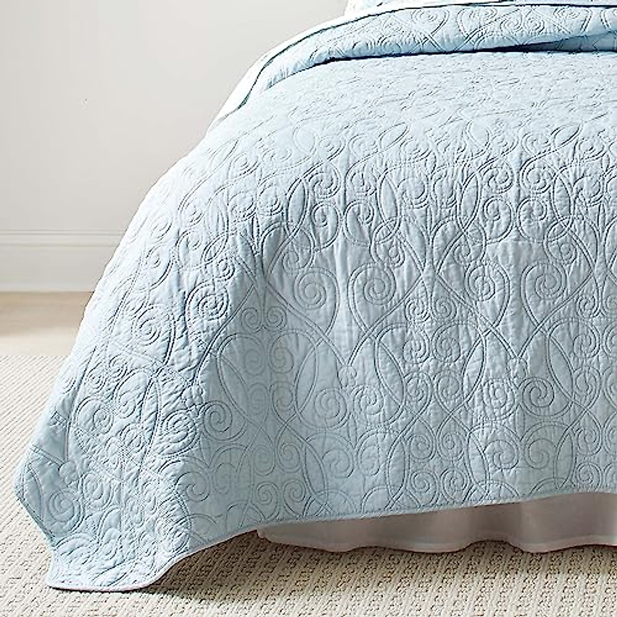 Laura Ashley King Size Quilt Set Cotton Reversible Bedding with Matching Shams, Ideal for All Seasons & Pre-Washed for Added Softness, Breeze Blue