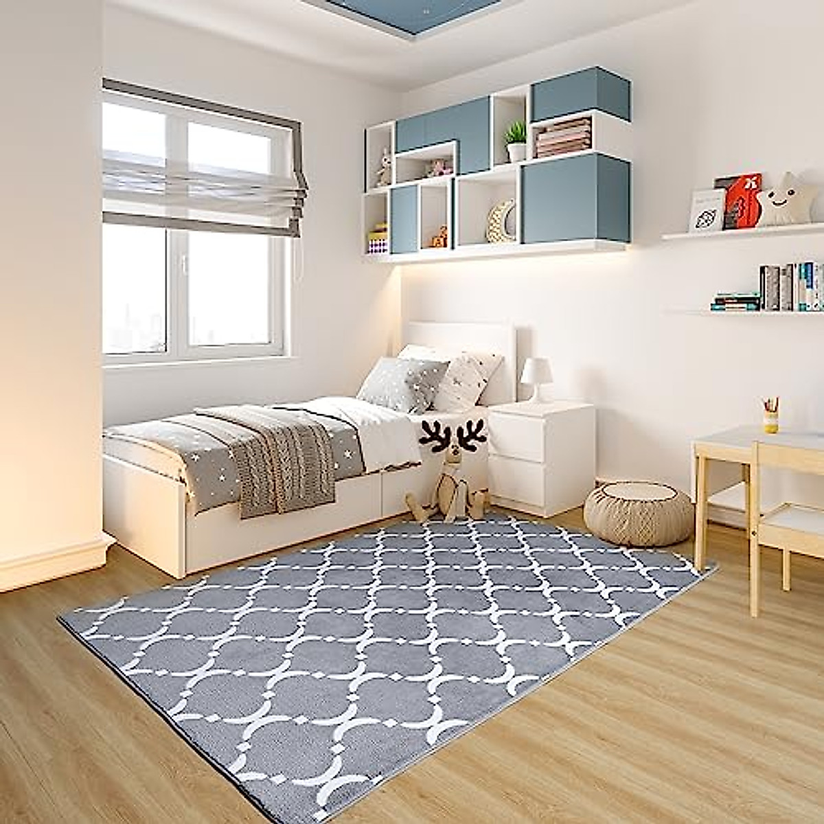 QXKAKA Soft Shag Geometric Area Rug, Modern Indoor Carpet for Bedroom Living Room, 4'x6' Memory Foam Kids Rug for Nursery Play Mat, Moroccan Trellis Fluffy Rug Accent Room Decor, Grey/White
