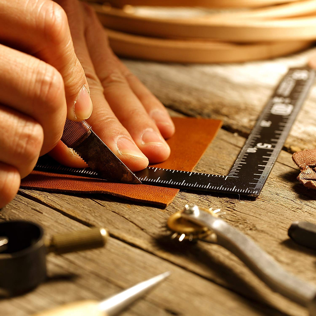 WILLBOND 4 Pieces Leather Valet Keychain Leather Key Chain with Belt Loop Clip for Keys (Slim Belt Loop)