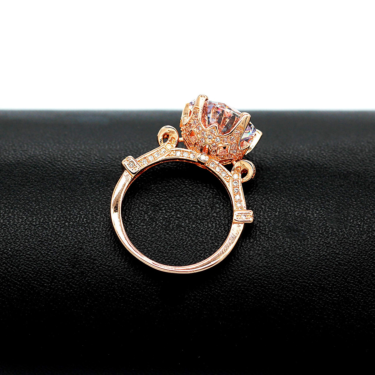 Uloveido Rose Gold Plated Round CZ Simulated Diamond Solitaire Wedding Bridal Engagement Rings for Women (Size 8) Y127