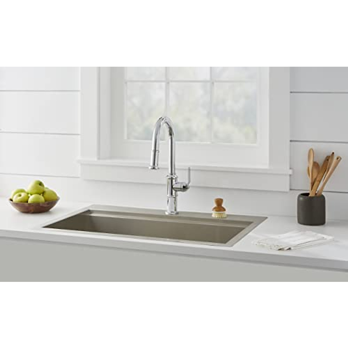 Gerber Plumbing Kinzie Kitchen Faucet with Pull Down Sprayer