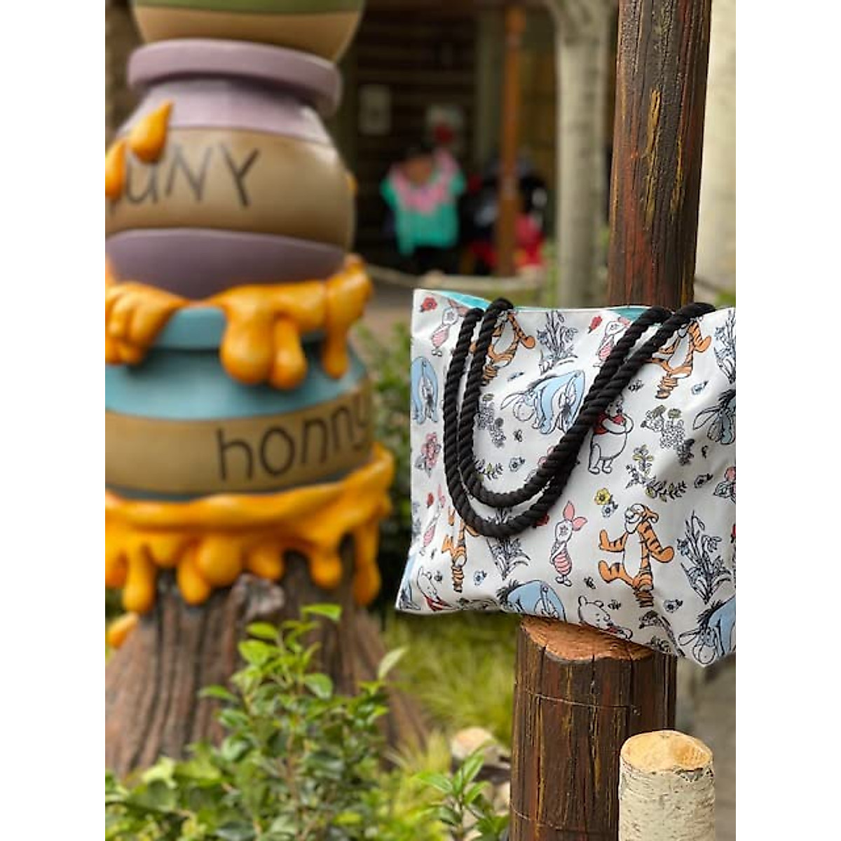 Disney Tote Winnie the Pooh Eeyore Piglet Tigger Beach Print Lightweight Bag