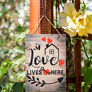 Jetec 2 Pieces Valentine's Day Hanging Wooden Sign Ornament Hanging Wall Plaque Red Heart for Home Garden 10 x 7 Inch