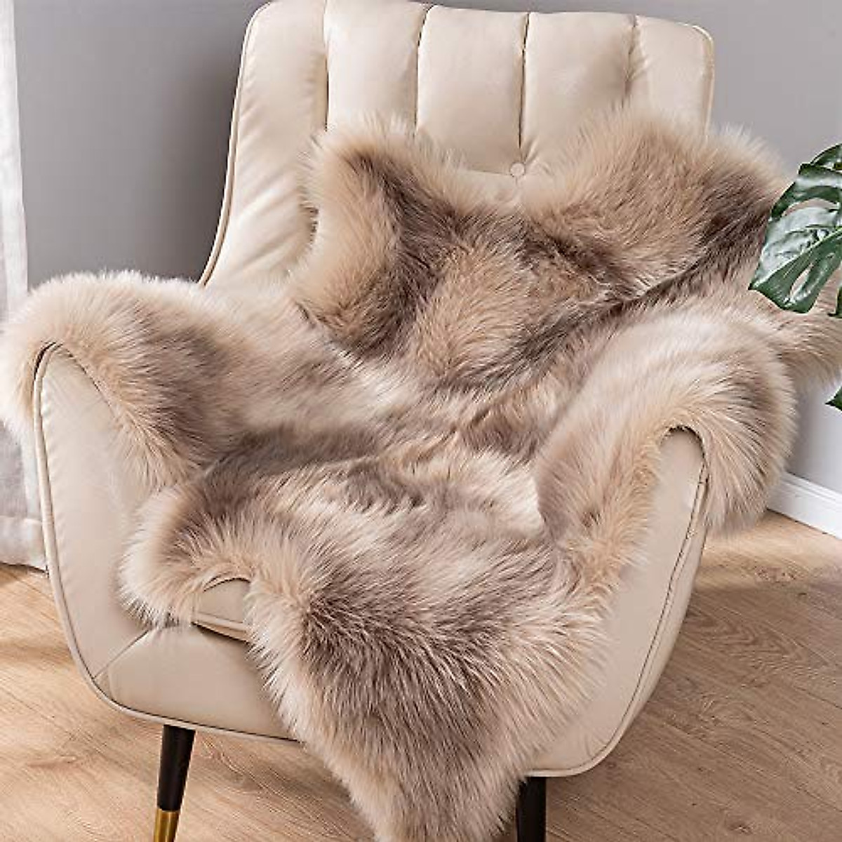 Carvapet Soft Fur Rugs Fake Reindeer Hide Area Rug Fluffy Faux Fur Carpet for Bedroom Floor Mat Home Decorative Throw Rug for Living Room, 3ft x 3ft, Brown
