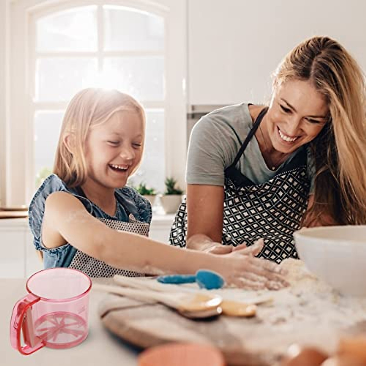 Cabilock 1pc Flour Sieve Powdered Sugar Sifter for Baking Sifting Strainer Handheld Sifter Household Tools Diy Tools Metal Colander Home Flour Strainer Stainless Steel Plastic Cup To Rotate