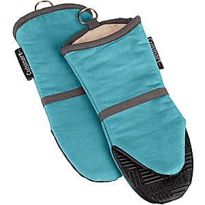 Cuisinart Silicone Oven Mitts, 2 Pack – Heat Resistant To 500 Degrees – Handle Hot Kitchen Items Safely – Non-Slip Silicone Grip Oven Gloves with Insulated Deep Pockets and Hanging Loop – Aqua