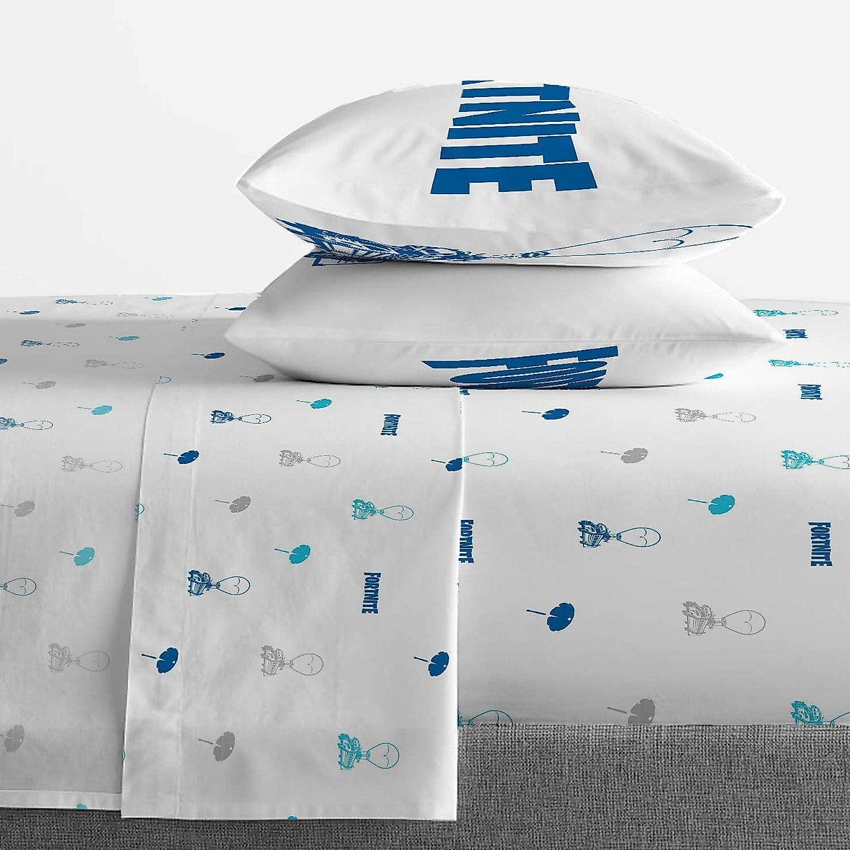 Jay Franco Fortnite Battle Bus 9-Piece Full Bedding Bundle- Includes Bed Set, Throw Blanket, Dec Pillow Cover