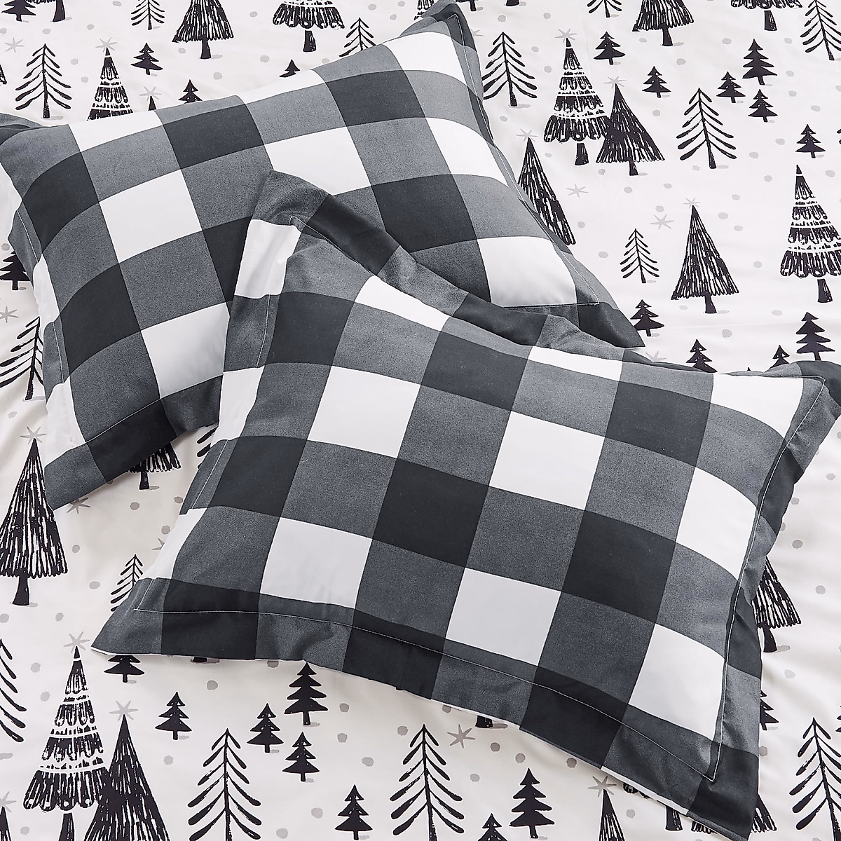 Levtex Home Merry & Bright Collection - Northern Star Duvet Cover Set - King Duvet Cover (106 x 94in.) + Two King Pillow Cases (36 x 20in.) - Holiday Pine Trees - Black and White - Microfiber