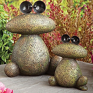 Bits and Pieces - Two Frogs Garden Sculptures for Your Garden, Lawn or Patio - Waterproof Garden Décor Set - Frog Statues – Minimalistic Design