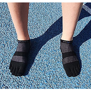 MINOTO Coolmax No-Show Midweight Toe Socks for Running and Hiking with Cushion and Mesh for Men and Women (BLACK, s (1 Pair))