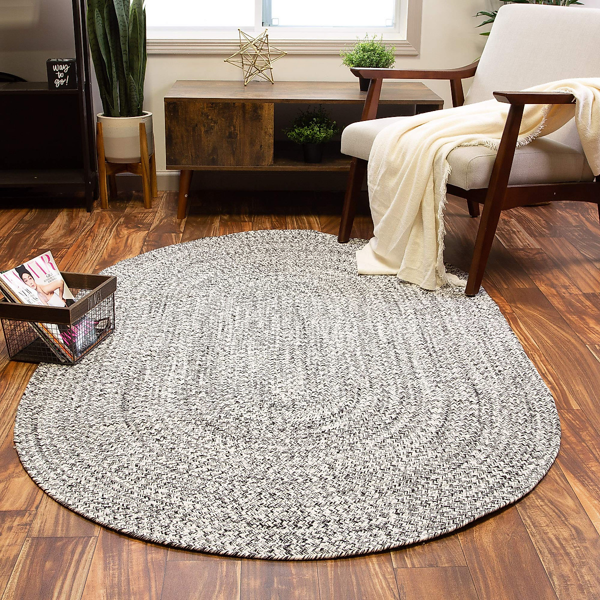 Super Area Rugs Farmhouse Braided Rug Cotton Kitchen Reversible Carpet, Black & White, 4' X 6' Oval
