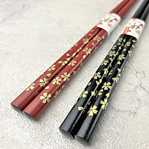 Premium Japanese Chopsticks Reusable 2prs Set [ Made in Japan ] Traditional Lacquer Art Wooden Chopsticks A (Golden Floret BK/RD(2KR006))
