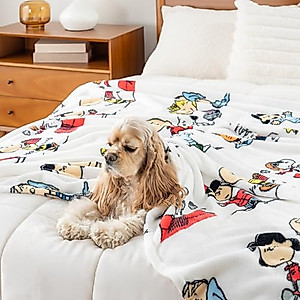 Berkshire VelvetLoft Peanuts Snoopy Cute Character Plush Throw Blanket, Peanuts Gang, Throw (55" x 70")