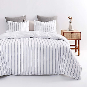 Wake In Cloud - Striped Comforter Set, Ticking Stripe Vertical Pinstripe Neutral Farmhouse Pattern Printed, Soft Lightweight Bedding, 3 Pieces, Navy White, Queen Size