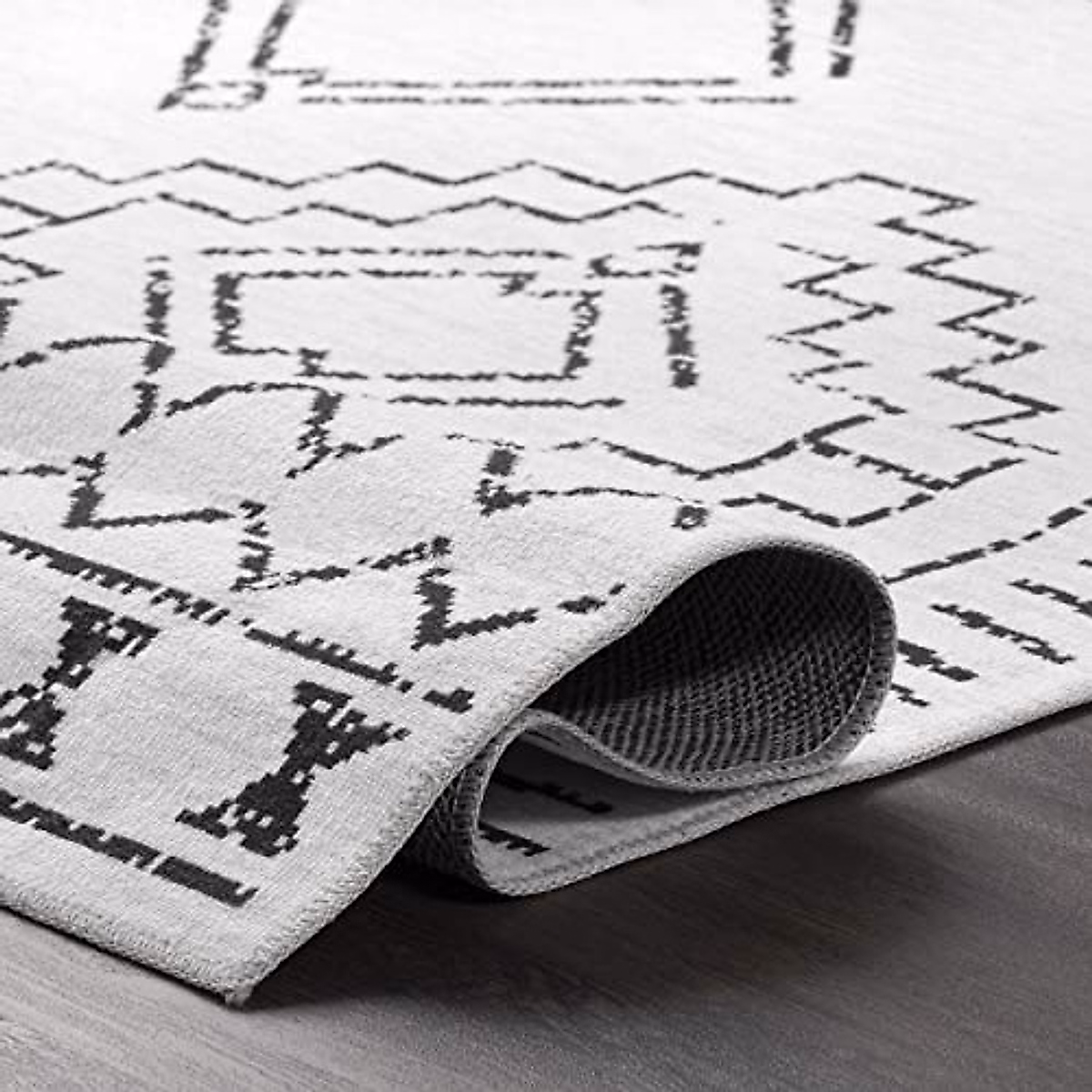 nuLOOM Noa Machine Washable Tribal Moroccan Accent Rug, 3x5, White