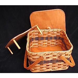 Amish Handmade Large Square Double Pie Carrier Basket with Inside Tray, Lid, and Two Swinging Carrier Handles. Possibility of Fresh Stain Odor, Will Need to Be Aired Out Upon Product Arrival. Colors May Vary.