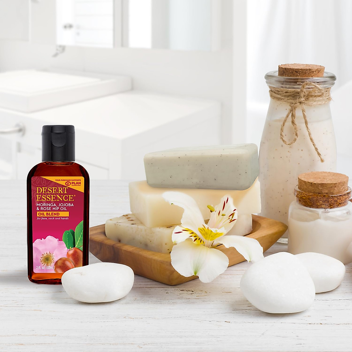 Desert Essence Moringa, Jojoba & Rose Hip Oil Refreshing & Rejuvenating Skin Restoration - Nutrient-Rich Vitamin Blend For Face, Neck, Body & Hands - Vegan, Non-GMO, Gluten-Free, Cruelty-Free - 2oz