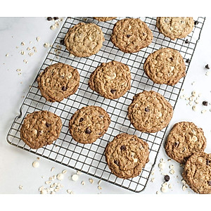 Nordic Ware Natural Aluminum Commercial Baker's Half Sheet, 2-Pack, Silver & 43343 Oven Safe Nonstick Baking & Cooling Grid (1/2 Sheet), One Size, Steel