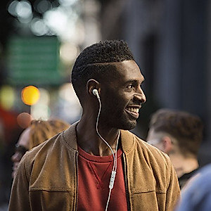 Bose QuietComfort 20 Acoustic Noise Cancelling Headphones, Apple Devices, White