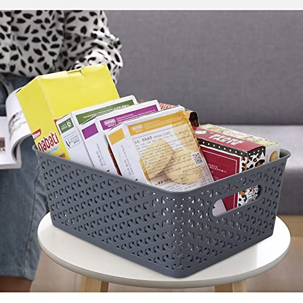 Inhouse Plastic Basket Tray, 8 Quart Plastic Baskets, 4 Packs (Grey)