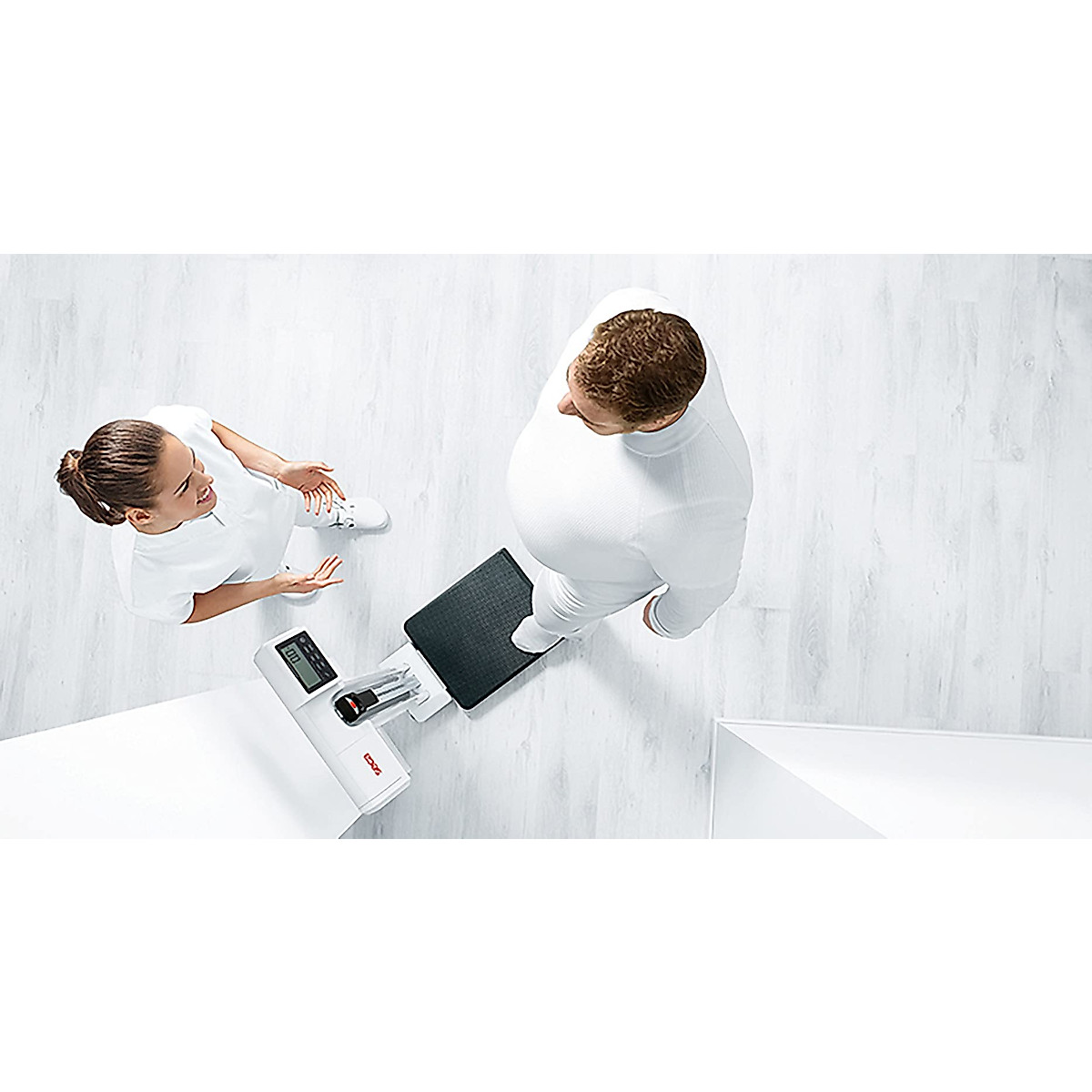 seca 787 EMR validated Column Scale with Eye-Level Display