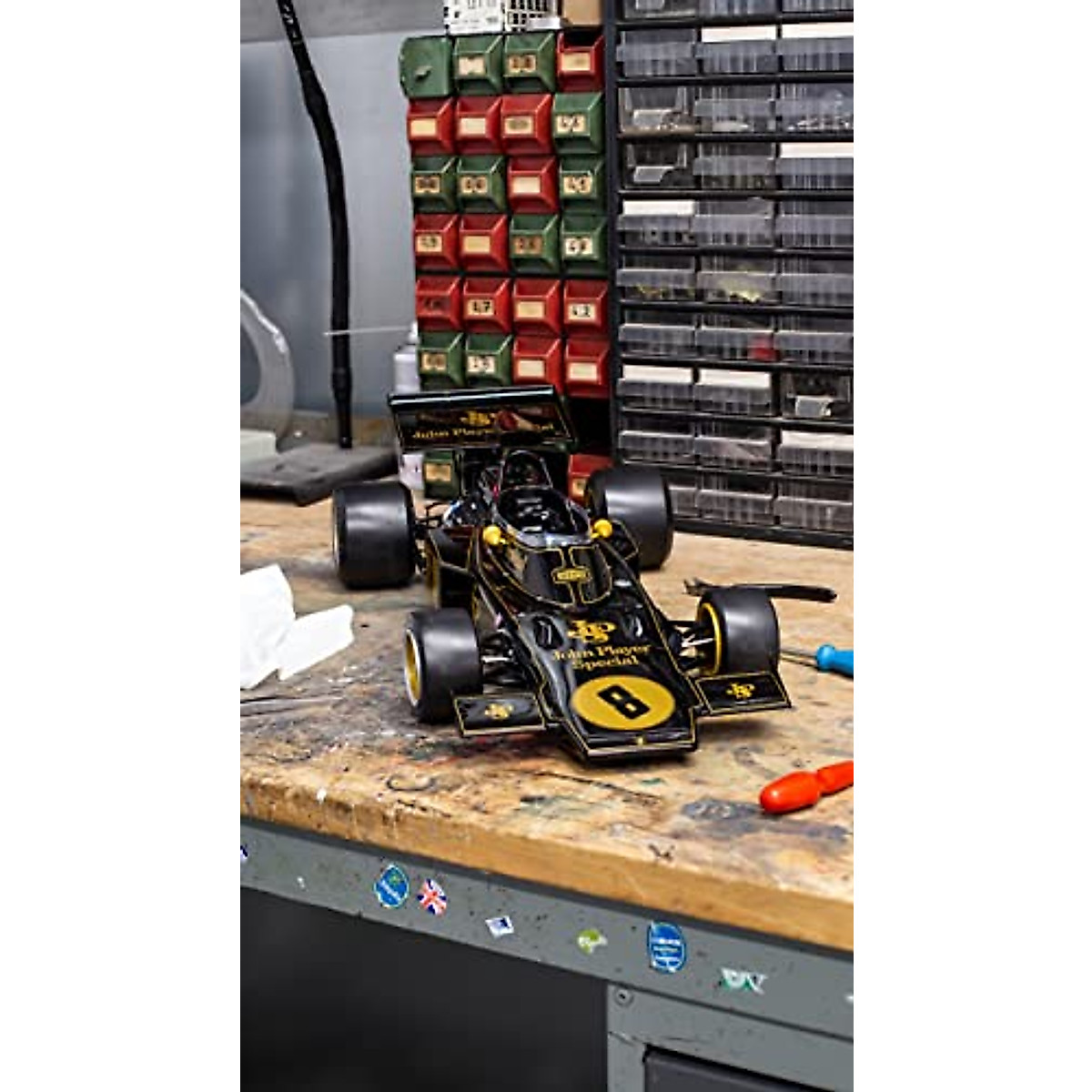 Pocher Lotus 72D John Player Special Emerson Fittipaldi 1972 British Grand Prix 1:8 Scale Diecast Model Kit HK114