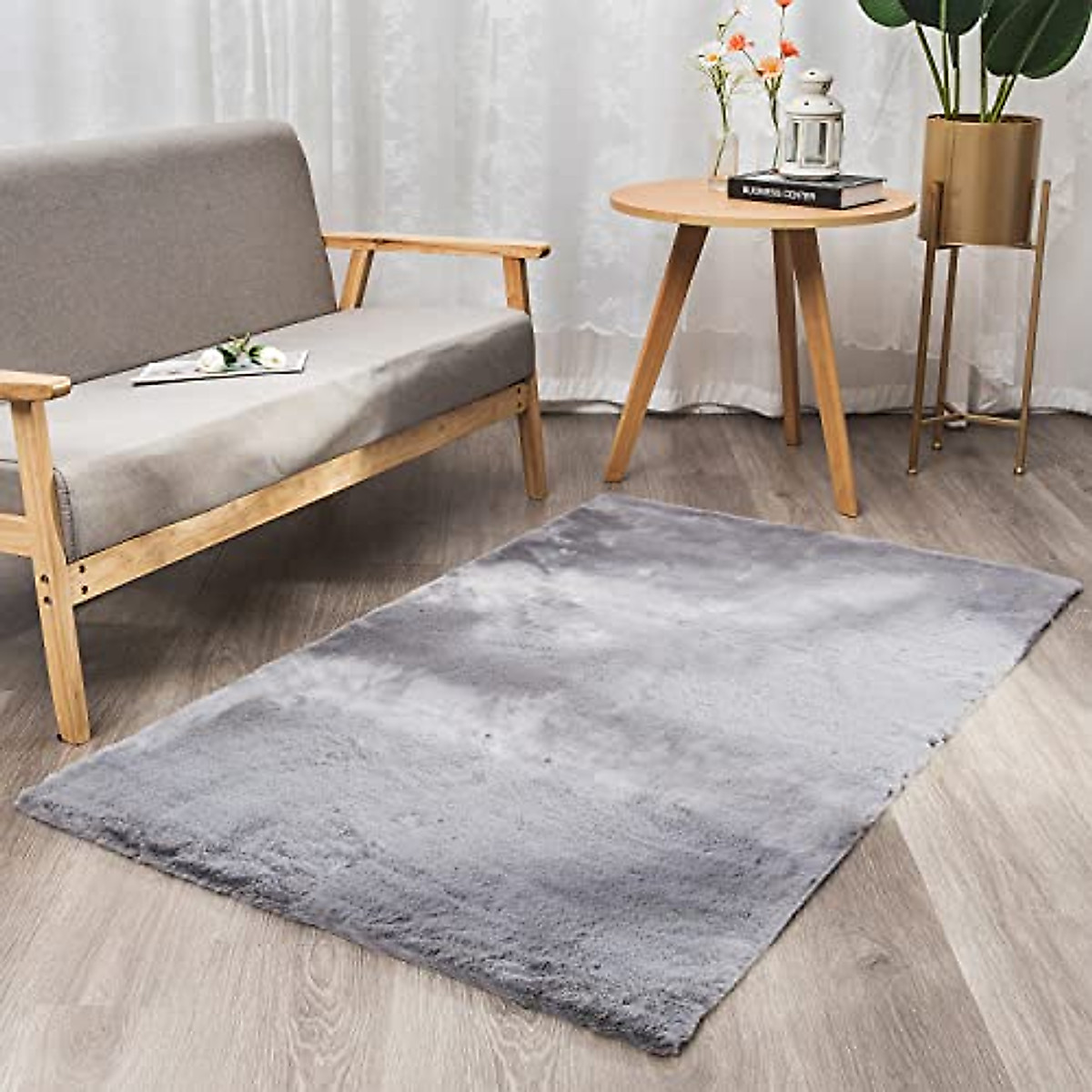 HYSEAS Luxurious Faux Rabbit Fur Rug, 3x5 Feet Rectangle Ultra Soft Fluffy Plush Shaggy Carpet Throw Area Rug for Floor, Sofa, Bedroom, Living Room, Home Decoration, Grey