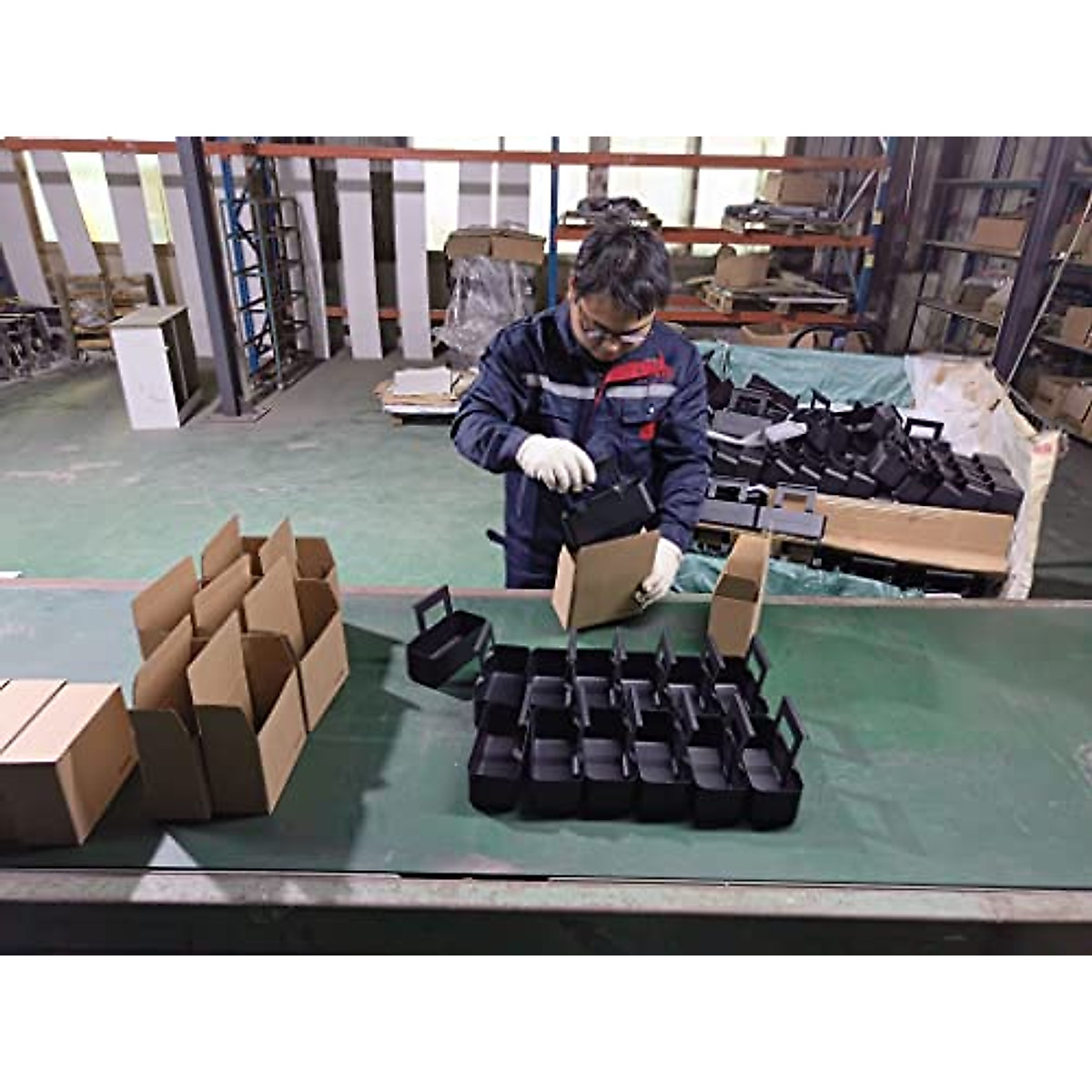 Grease Cup/Drip Catcher Pan for Blackstone Stove Griddles Replacement Part, Grill Collection Pan for Blackstone Professional Flat Top Griddle Liquid Holders 17 22 28 36inch（An extra fork is included）