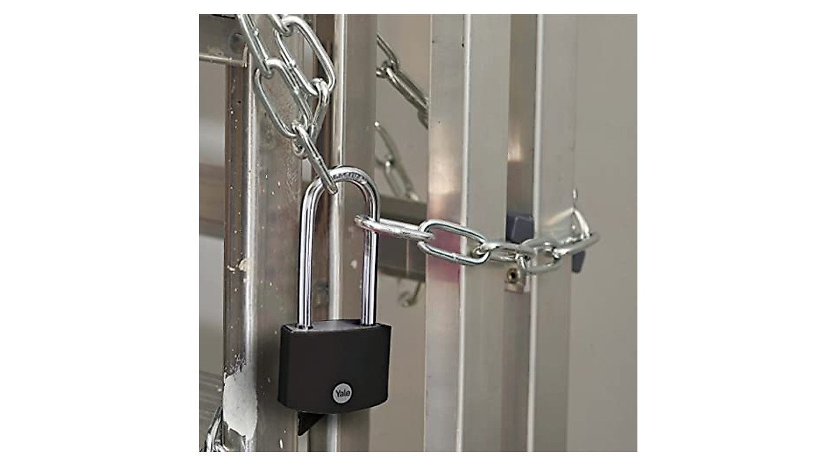 Yale 2.2 Inch Long Shackle Covered Aluminum Lock with 3 keyed Alike ...