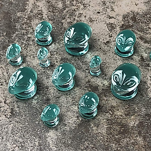 Mystic Metals Body Jewelry Pair of Green Alien Glass Plugs (PG-509) - Sold as a Pair (0g (8mm))
