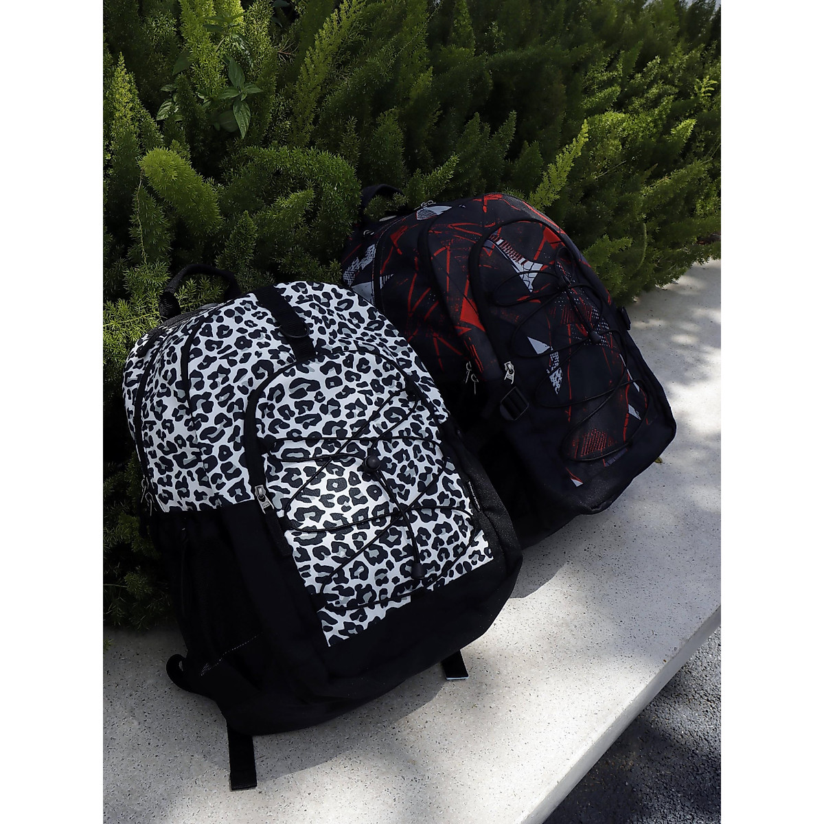 Choco Mocha Snow Leopard Backpack for Teen Girls, Travel School Backpack for Girls High Middle School 18 Inch Large Bookbag, Black