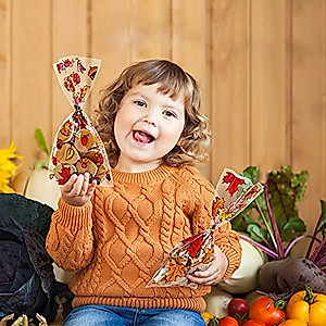 Kesote 100 Pieces Fall Thanksgiving Cellophane Treat Bags, Clear Pumpkin Maple Leaf Goodie Candy Treat Bags Bulk with Twist Ties for Thanksgiving Autumn Fall Party Favor Supplies