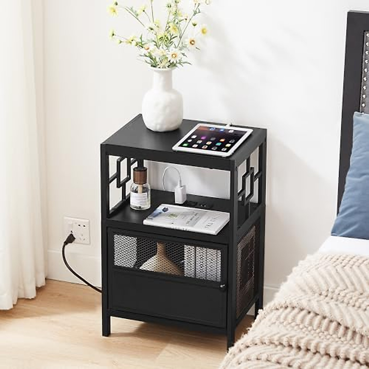MNEETRUNG End Table with Charging Station, Side Table with USB Ports and Outlets, Bedside Tables with Door, 3-Tier Nightstand for Small Space, Living Room, Bedroom, Black