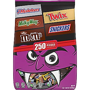 SNICKERS, M&M'S, TWIX, MILKY WAY & 3 MUSKETEERS Assorted Milk Chocolate Bulk Candy Variety Pack, 77.63 oz Bag